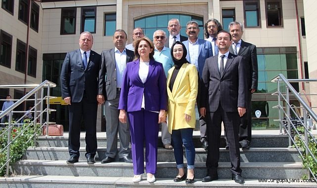 Türkiye'nin İlk ve Tek Kadın SMMM Oda Başkanı Filiz Sayın Mazbatasını ... Türkiye'nin İlk ve Tek Kadın SMMM Oda Başkanı Filiz Sayın Mazbatasını ...